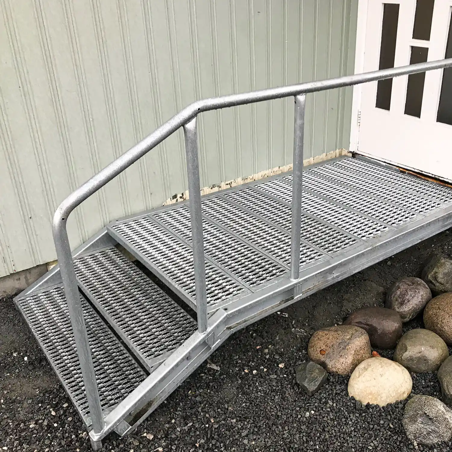 Utetrapper | Skreddersydd trapp ute | Haneborg Gruppen AS